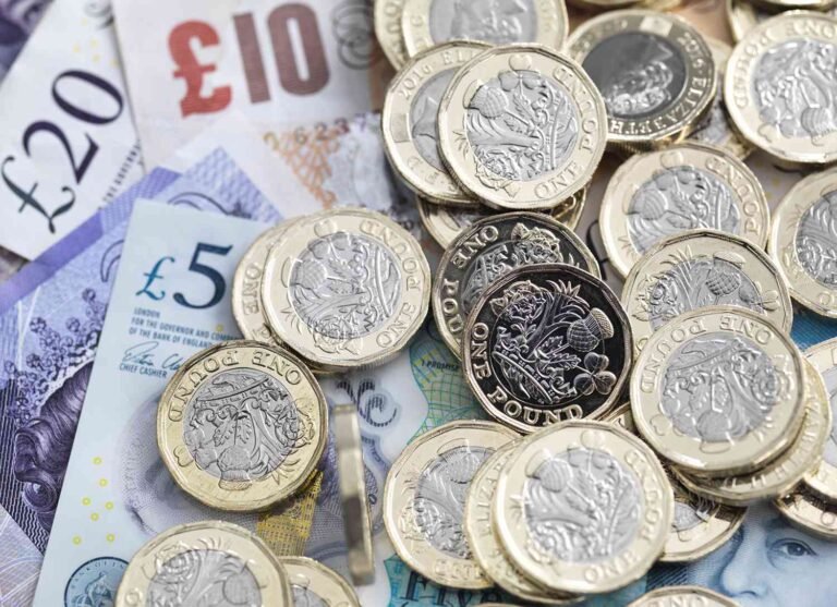 Why the British Pound Is Stronger Than the U.S. Dollar - The Pound Hub