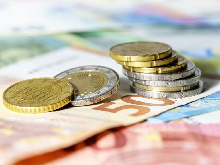 EUR/GBP Slow Grind Higher In 2026 - The Pound Hub